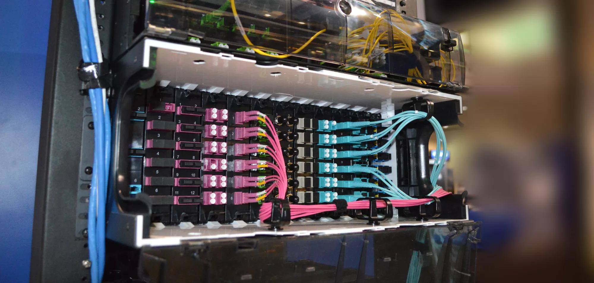 A Cross-Connect System Optimized for LAN Environments & MAC Work